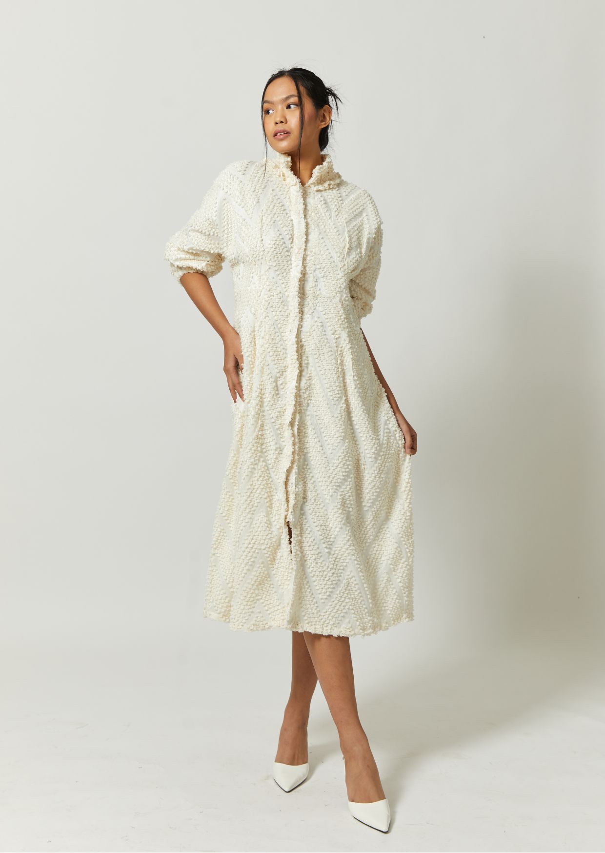 White Sangiyang Tenun Baron Dress | Oemah Etnik