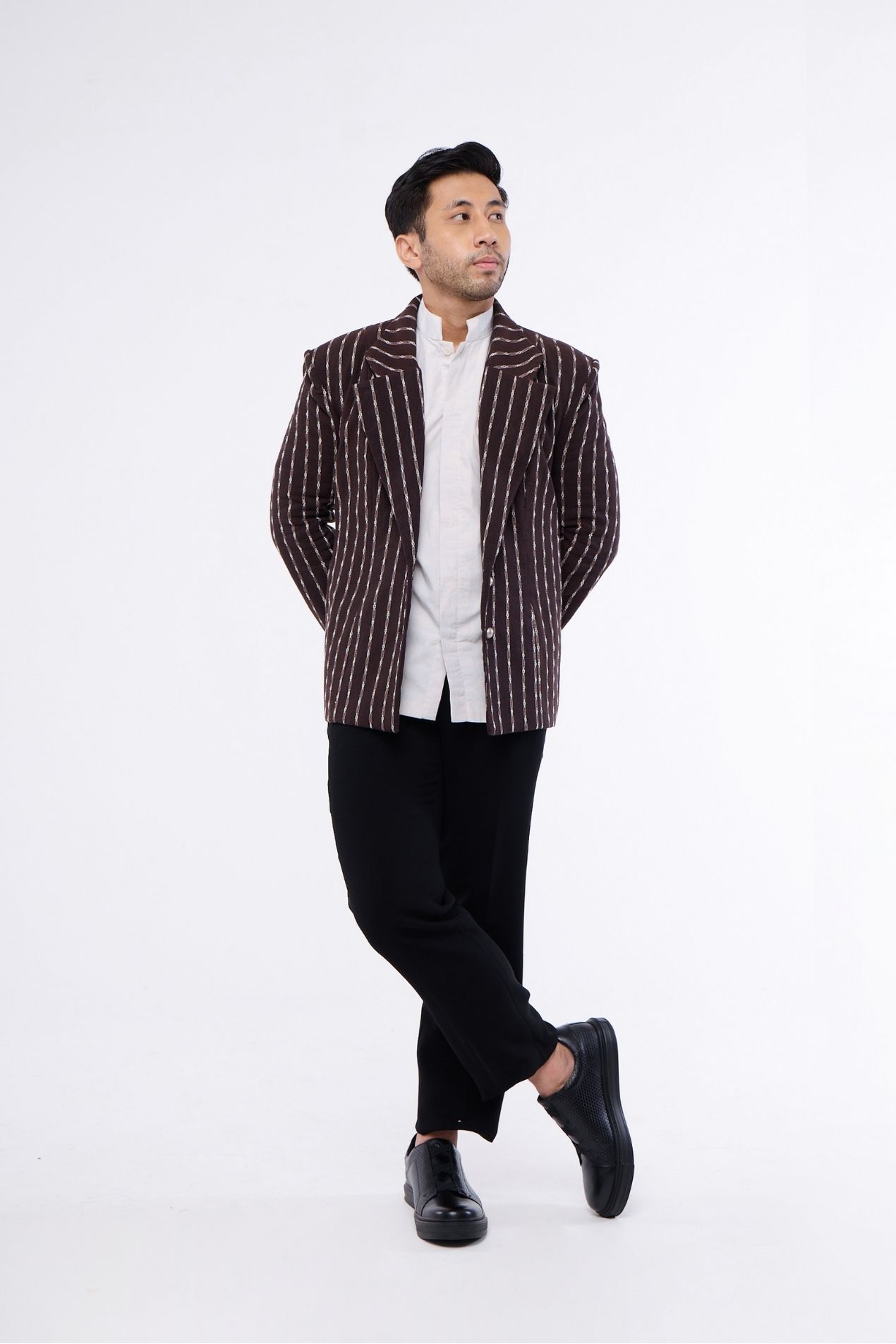 Dark Brown Tabang Tenun Blazer | Oemah Etnik