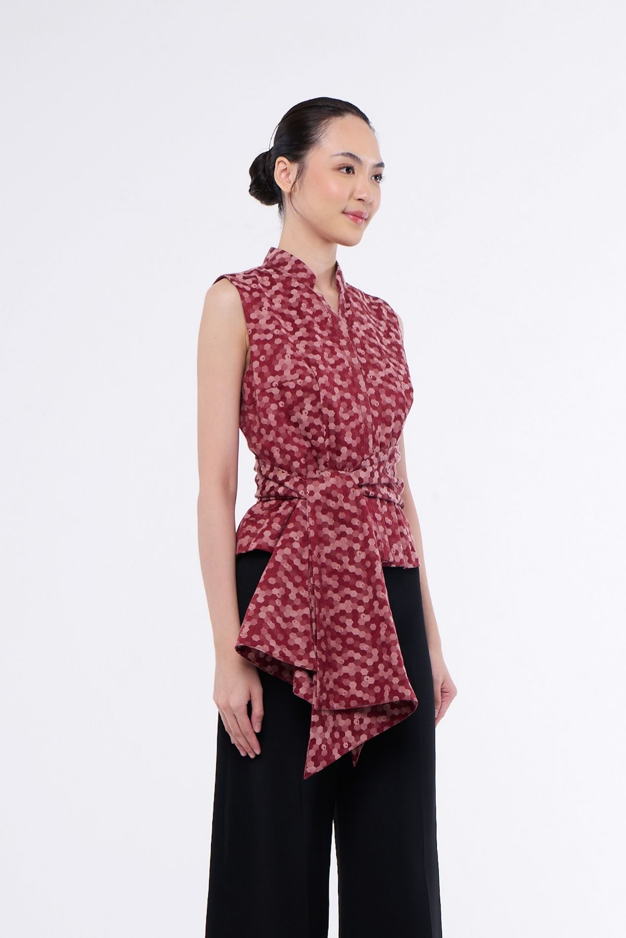Red Saina Jacquard Top | Oemah Etnik