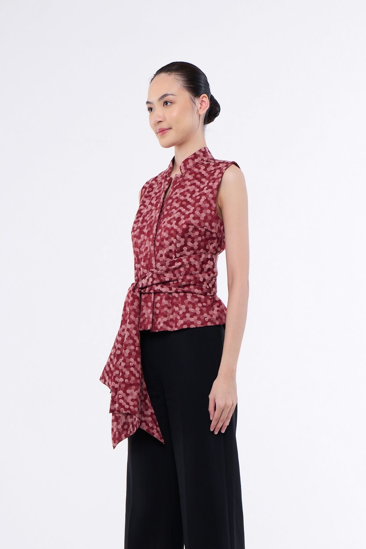 Red Saina Jacquard Top | Oemah Etnik