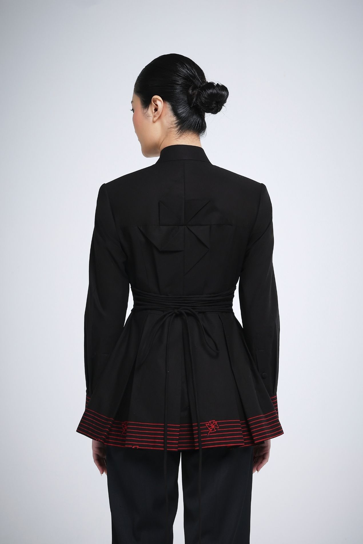 Black Red Tabea Batik Katun Top | Oemah Etnik