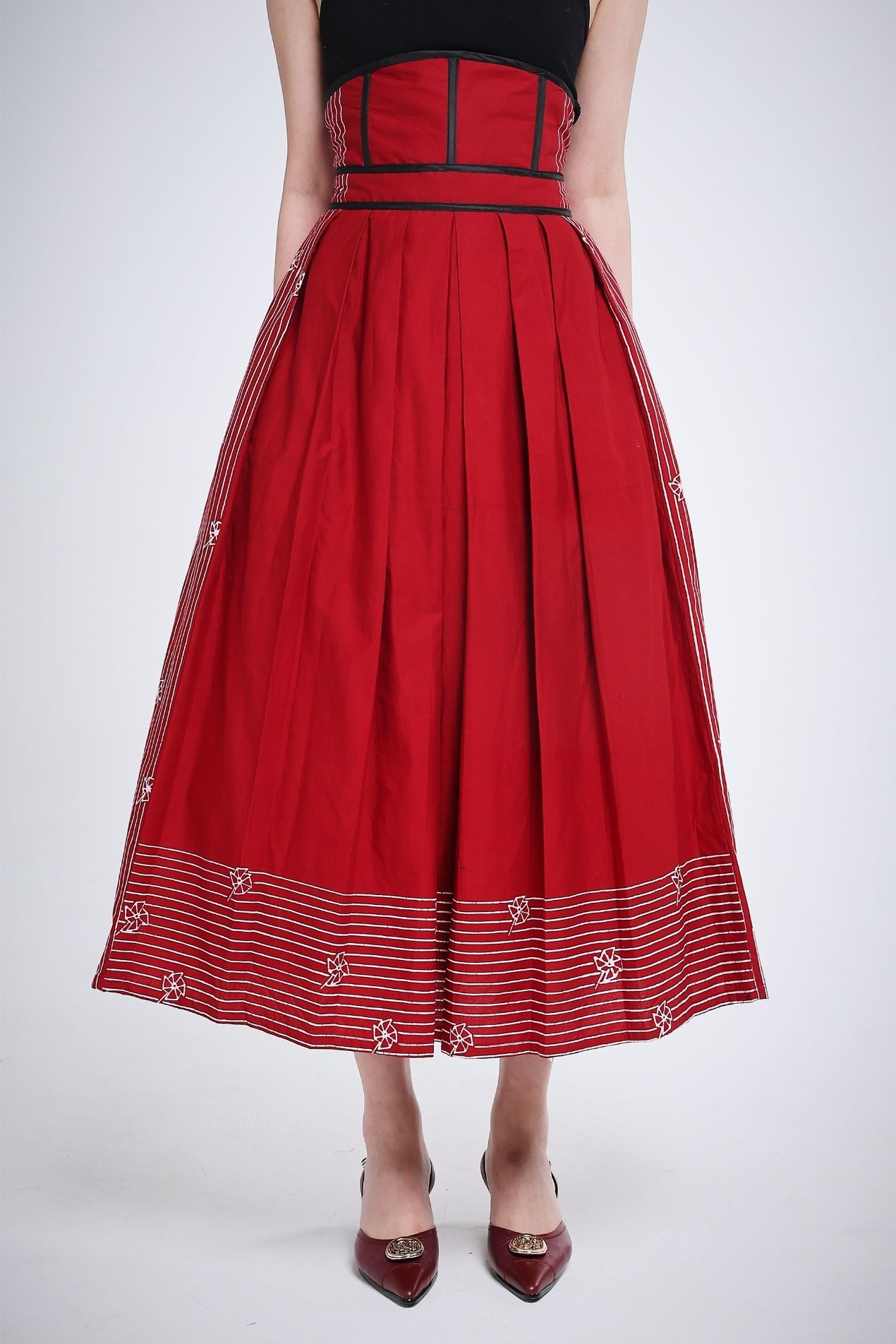 Red White Swasthi Batik Katun Skirt | Oemah Etnik