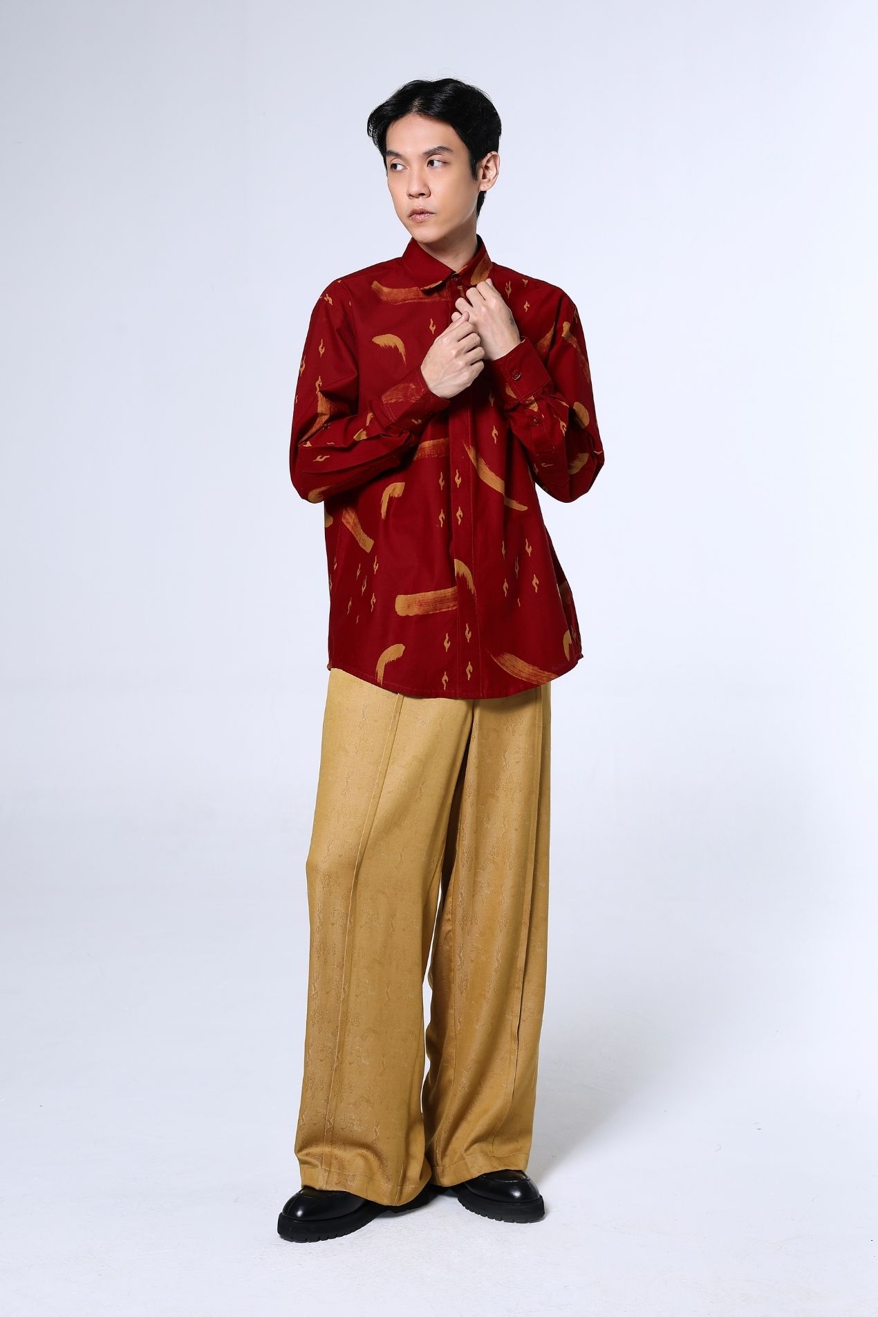Gold Sinaro Jacquard Pants | Oemah Etnik