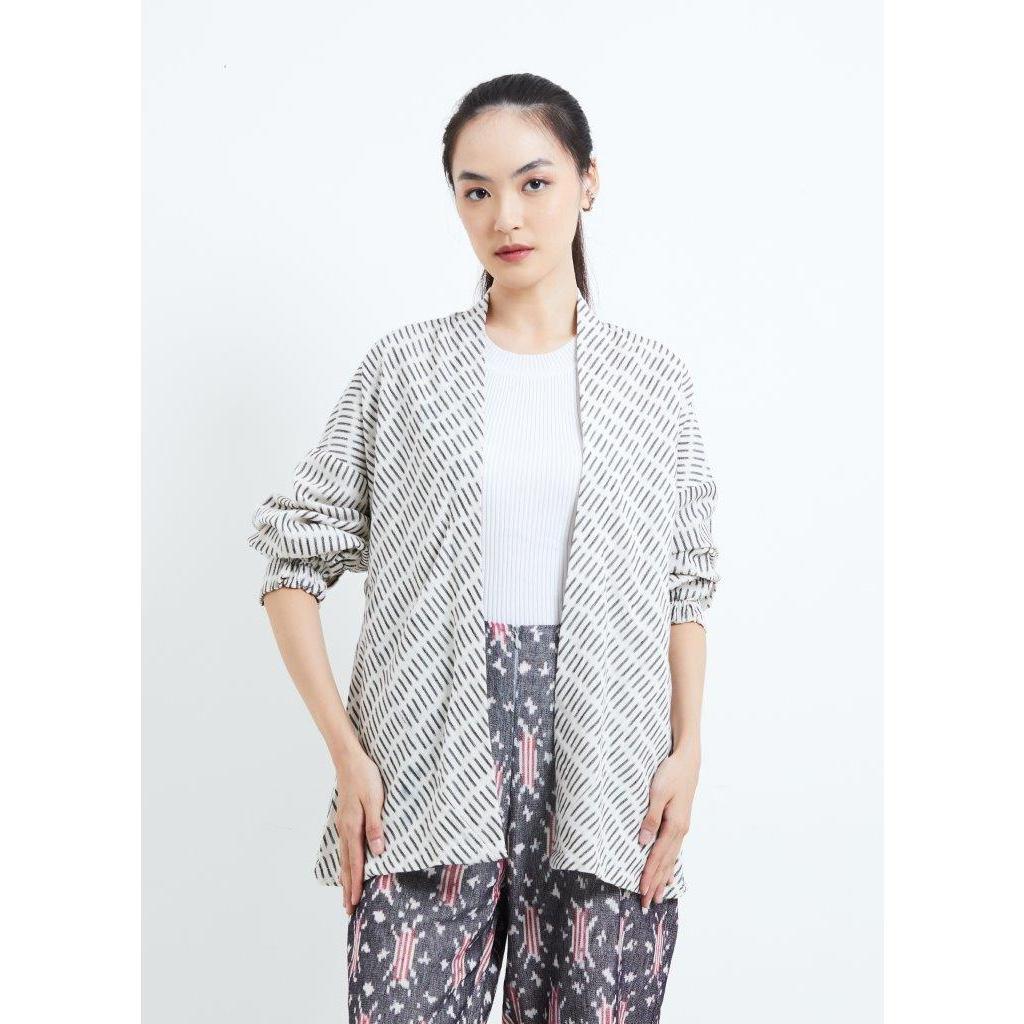White Latira Tenun Outer | Oemah Etnik